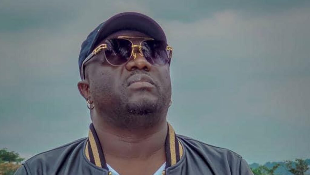 Celeo scram sur son retour à maison mère : « Je dois être très affamé ...