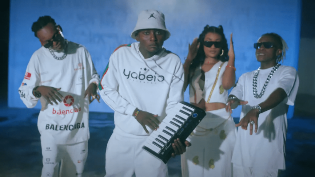 Mputu Meya - LOKETO Remix feat. Rebo Tchulo x Innoss'B (Clip) - Talents2kin